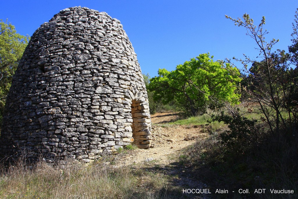 Borie_dans_le_Luberon_en_Provence_proche_Les_Terrasses_Gordes_maison ...